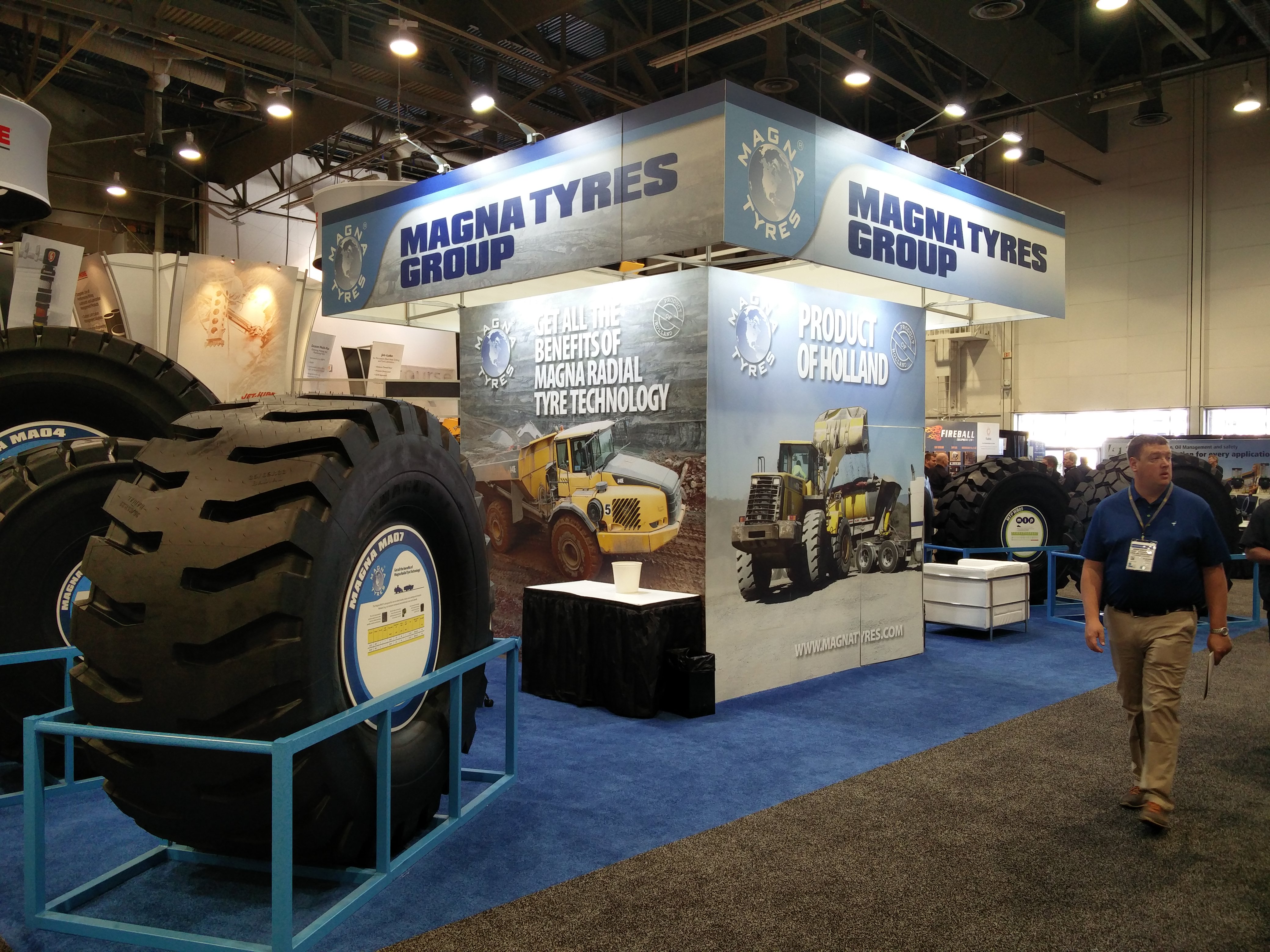 12 Design Tips for New Trade Show Booth Makers - Lets Jump Today